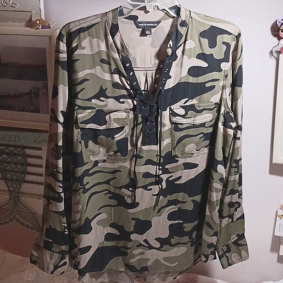 Rock & Republic | Tops | Rock Republic Camo Print Blouse L | Poshmark